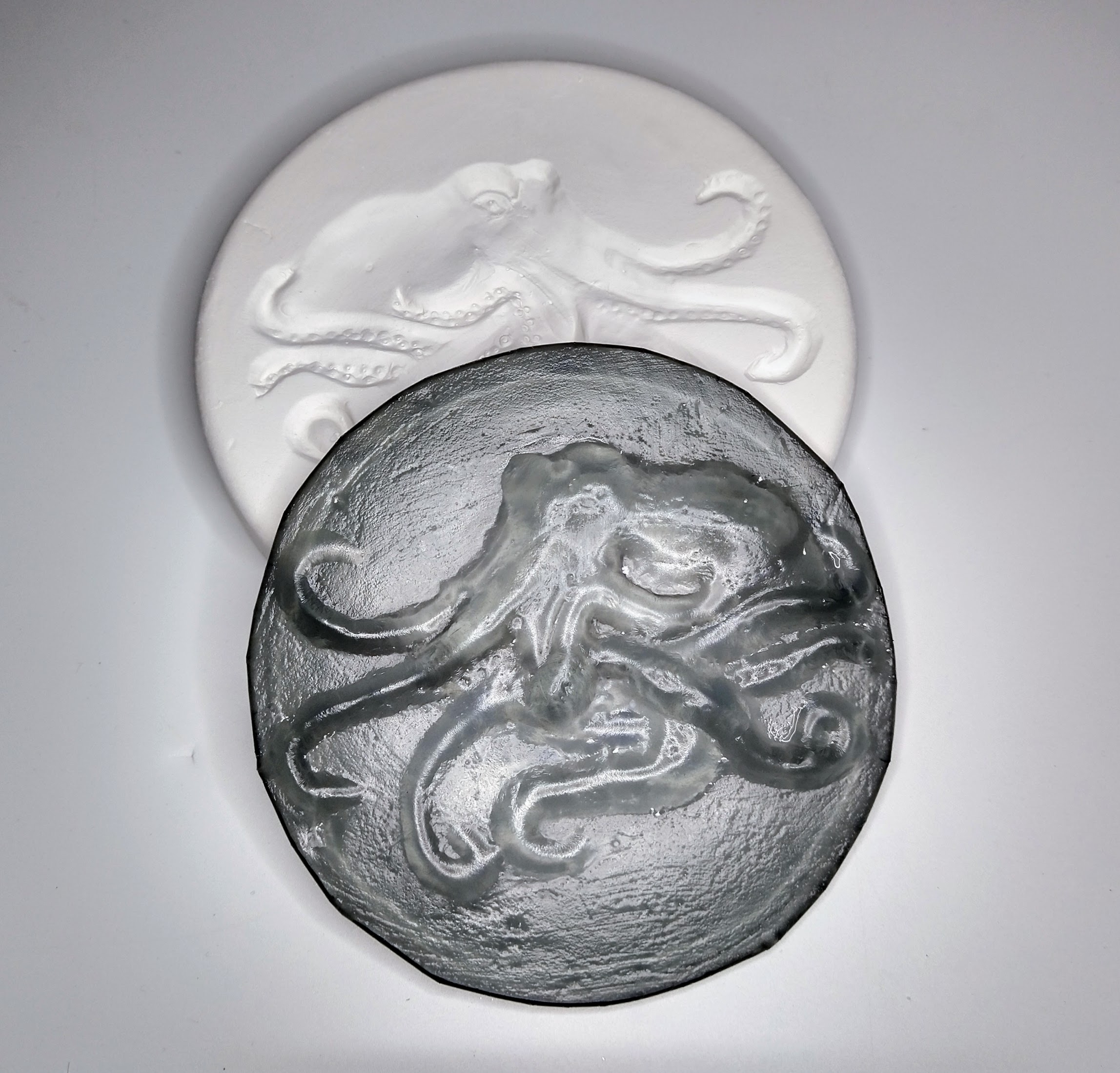 Octopus Bottle Bottom Mold - Glass With A Past